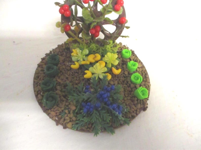 Tiny 3"w X 2"h Miniature Doll/dollhouse Vegetable Garden/wagon Wheel ...