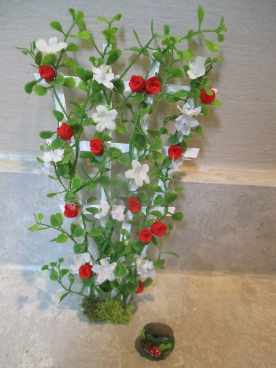 Handcrafted Miniature Dollhouse Trellis: Red Polymer Roses, White Silk ...