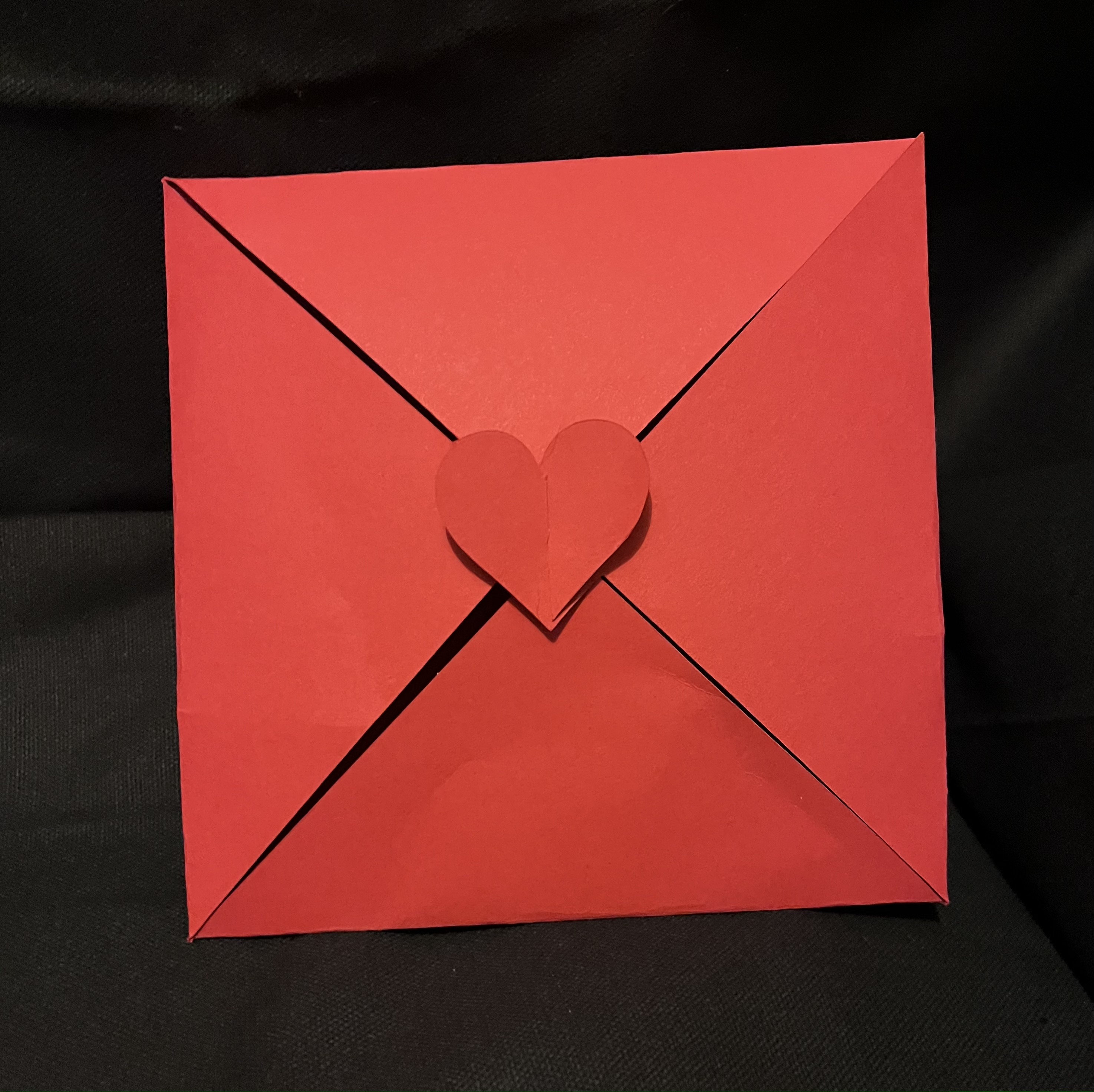 Self Closing Heart Envelope ( Downloadable Content Only) Cricut ...