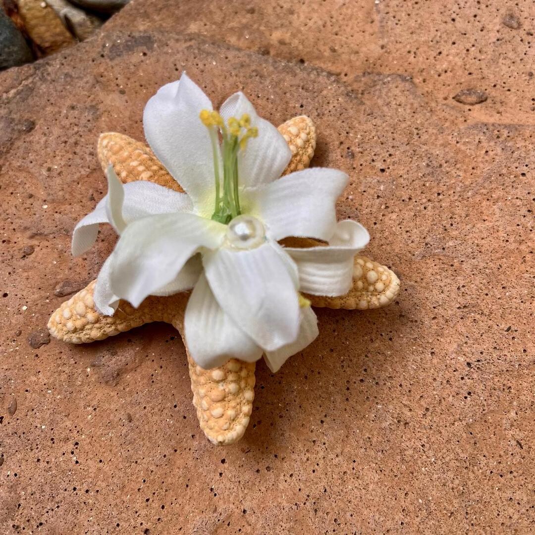 Starfish White Lily, Pearl Hair Clip - Etsy