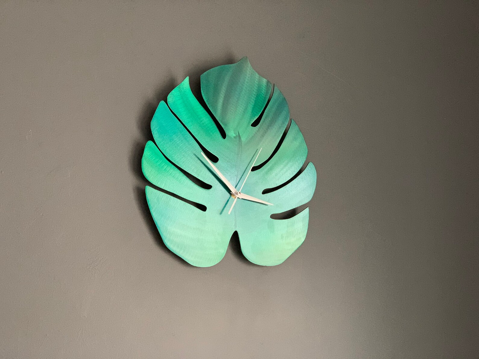 Monstera Metal Leaf Clock 14 Powder Coated - Etsy