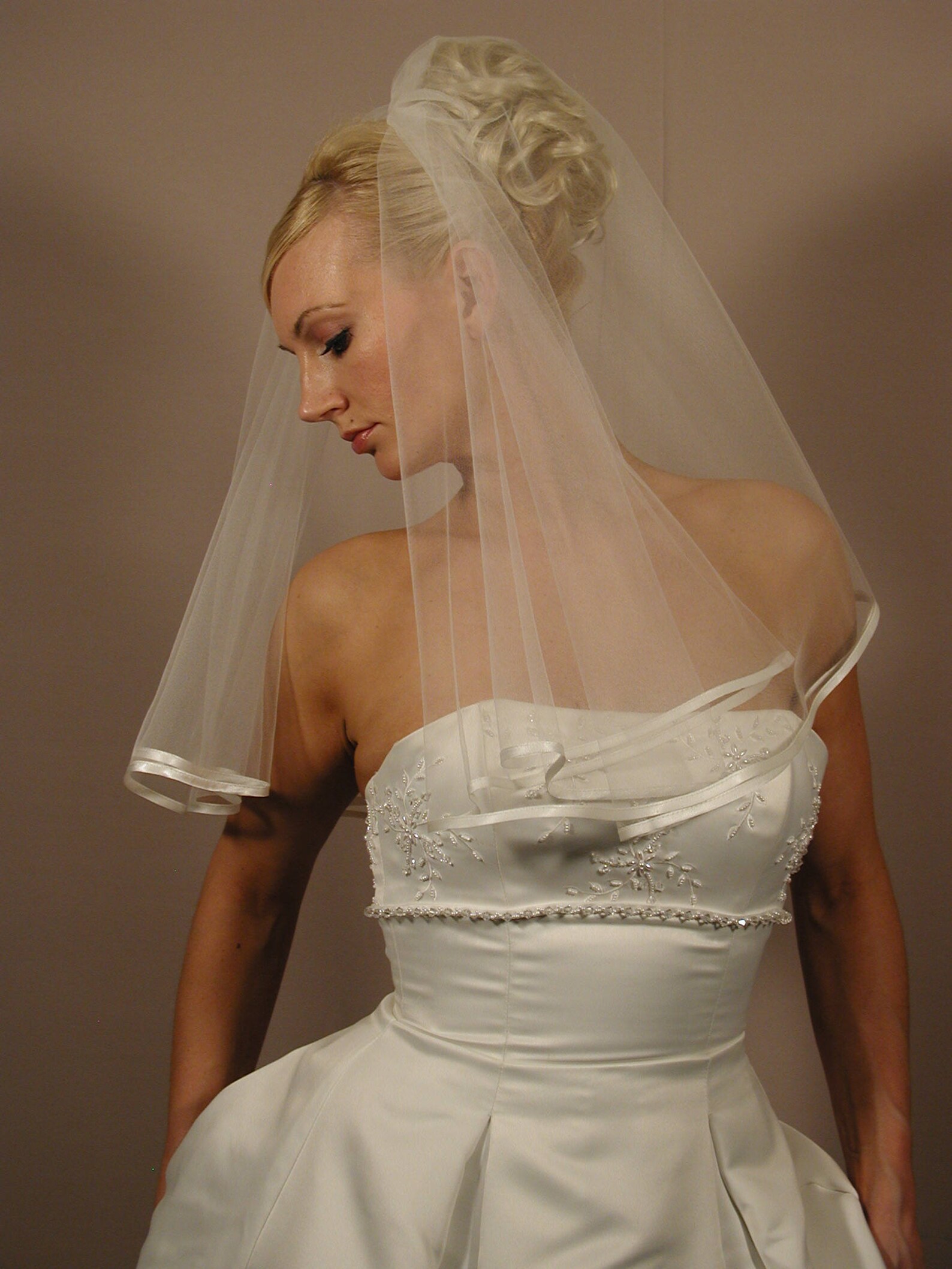 Two Tier Circle Veil 2 Tier Satin Veil Shoulder Veil With - Etsy