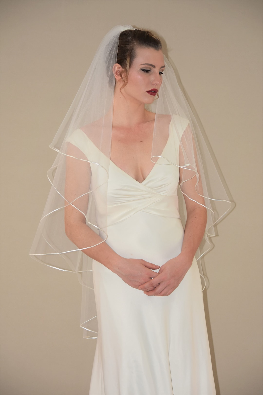 Two Tier Circle Veil Satin Rattail Veil Fingertip Veil With Blusher 2 ...
