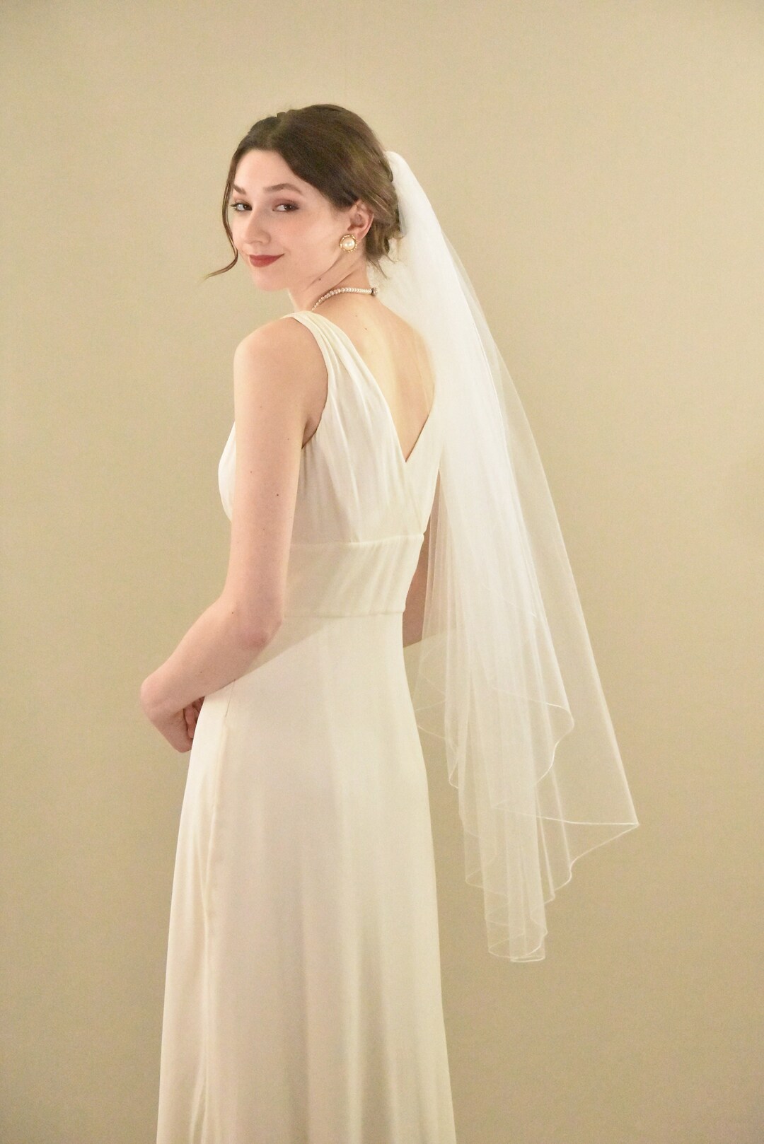 Classic Full Volume Fingertip Veil With Pencil Edge| Pencil Veil | Mid ...