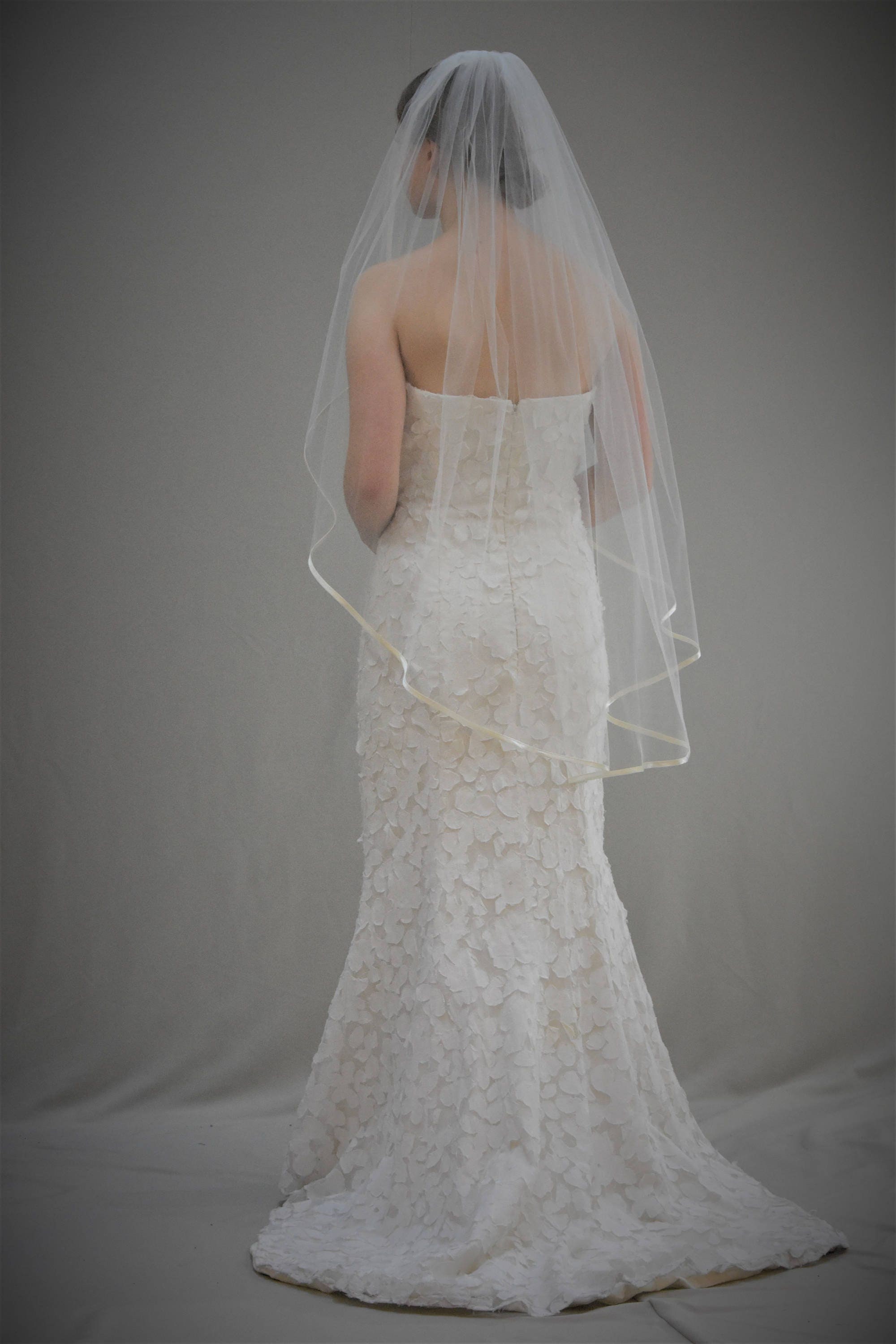 Fingertip Veil With Satin Ribbon Trim Satin Ribbon Veil - Etsy