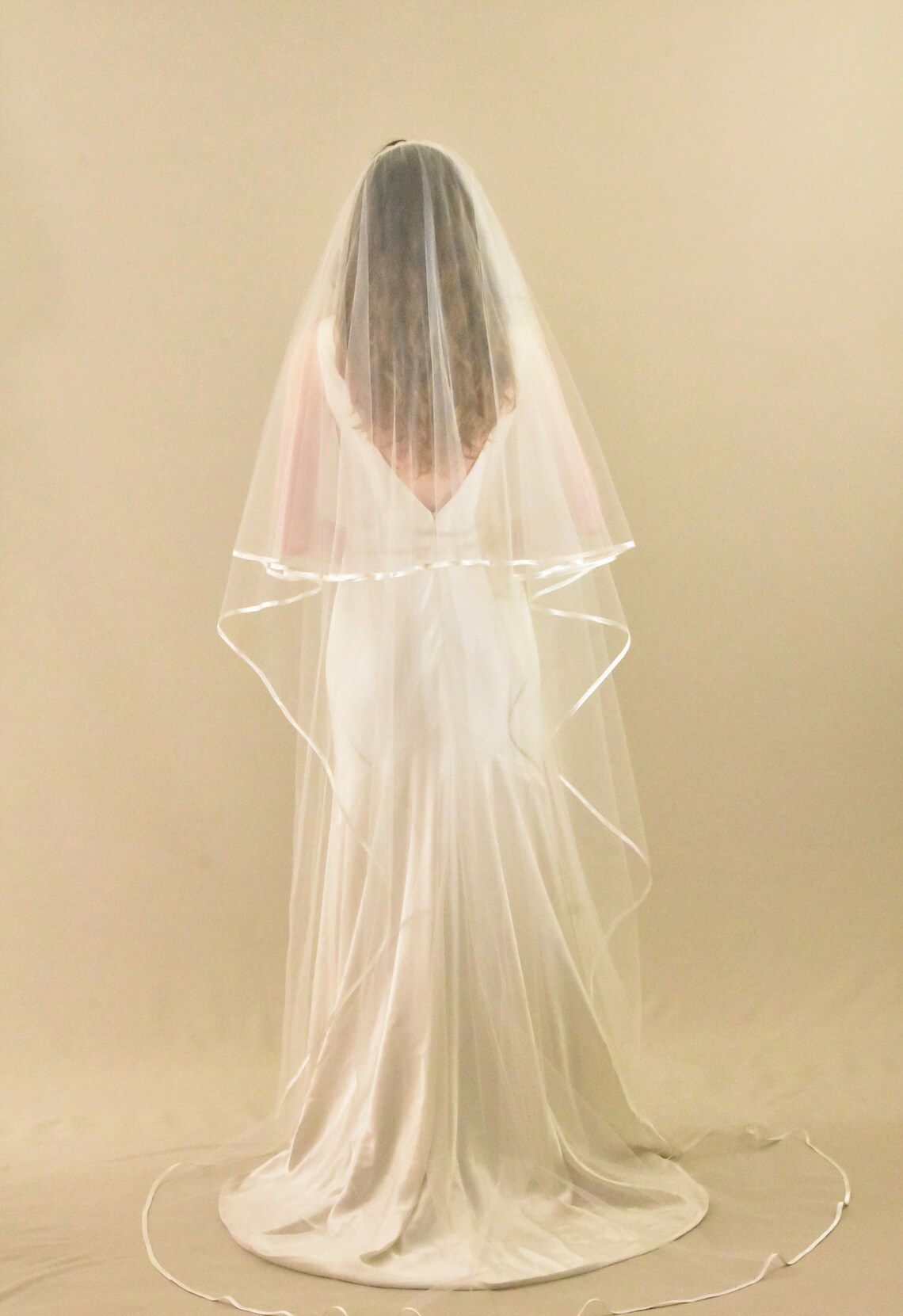 Satin Trim Chapel Length Wedding Veil: Two Tier Bridal Veil With ...
