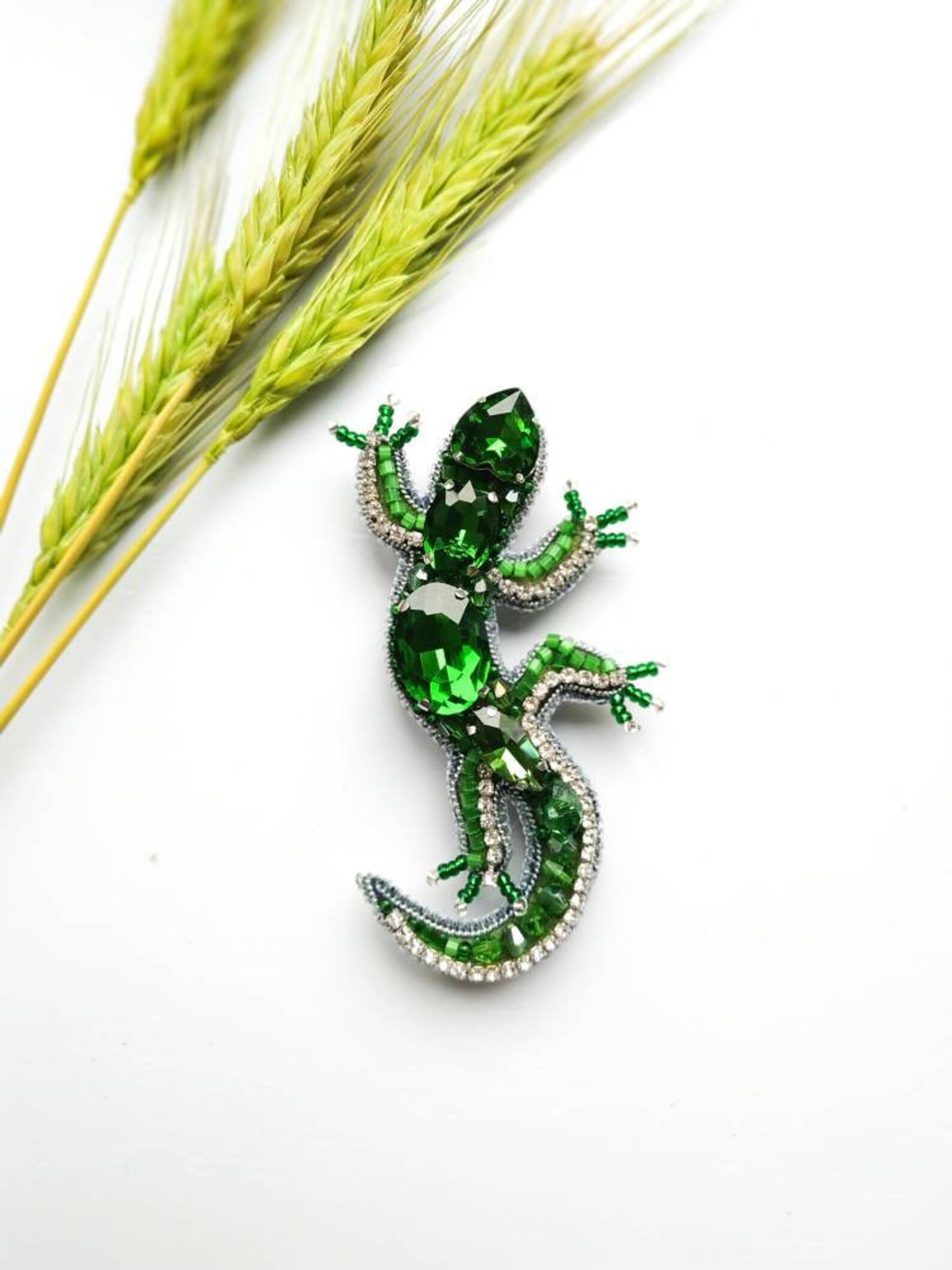 Embroidered Lizard Brooch Beaded Pin Green Lizard Jewelry - Etsy