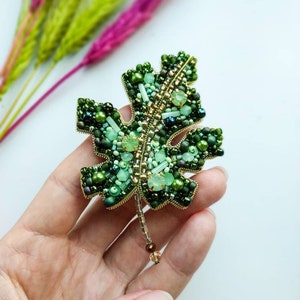 Embroidered Oak Tree Leaf Brooch Green Leaves Jewelry Floral Pin ...
