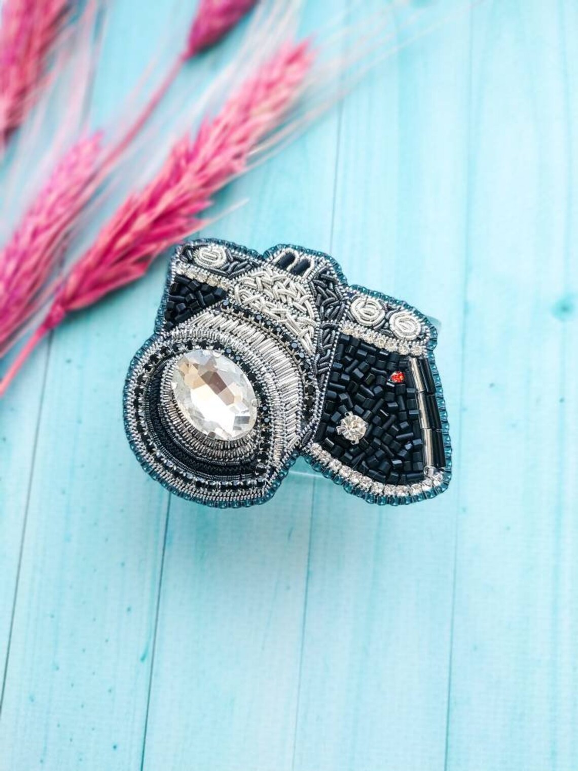 Beaded Camera Brooch Embroidered Photo Camera Pin Photographer Gift ...