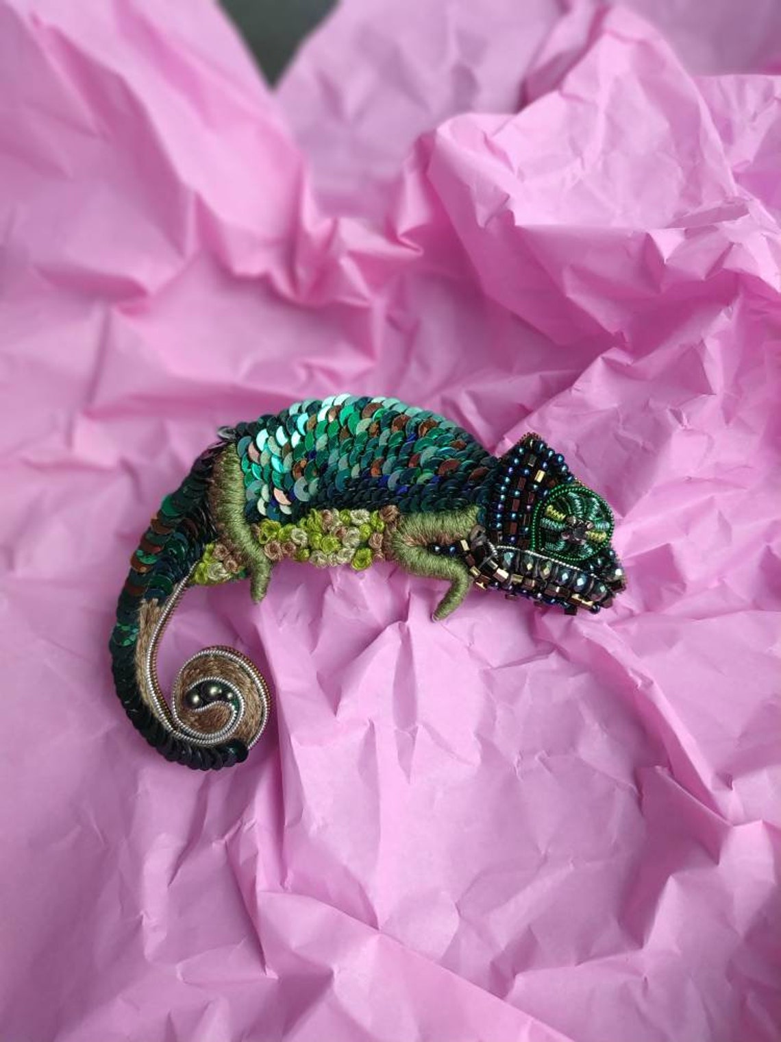 Beaded chameleon brooch handmade lizard pin chameleon jewelry | Etsy