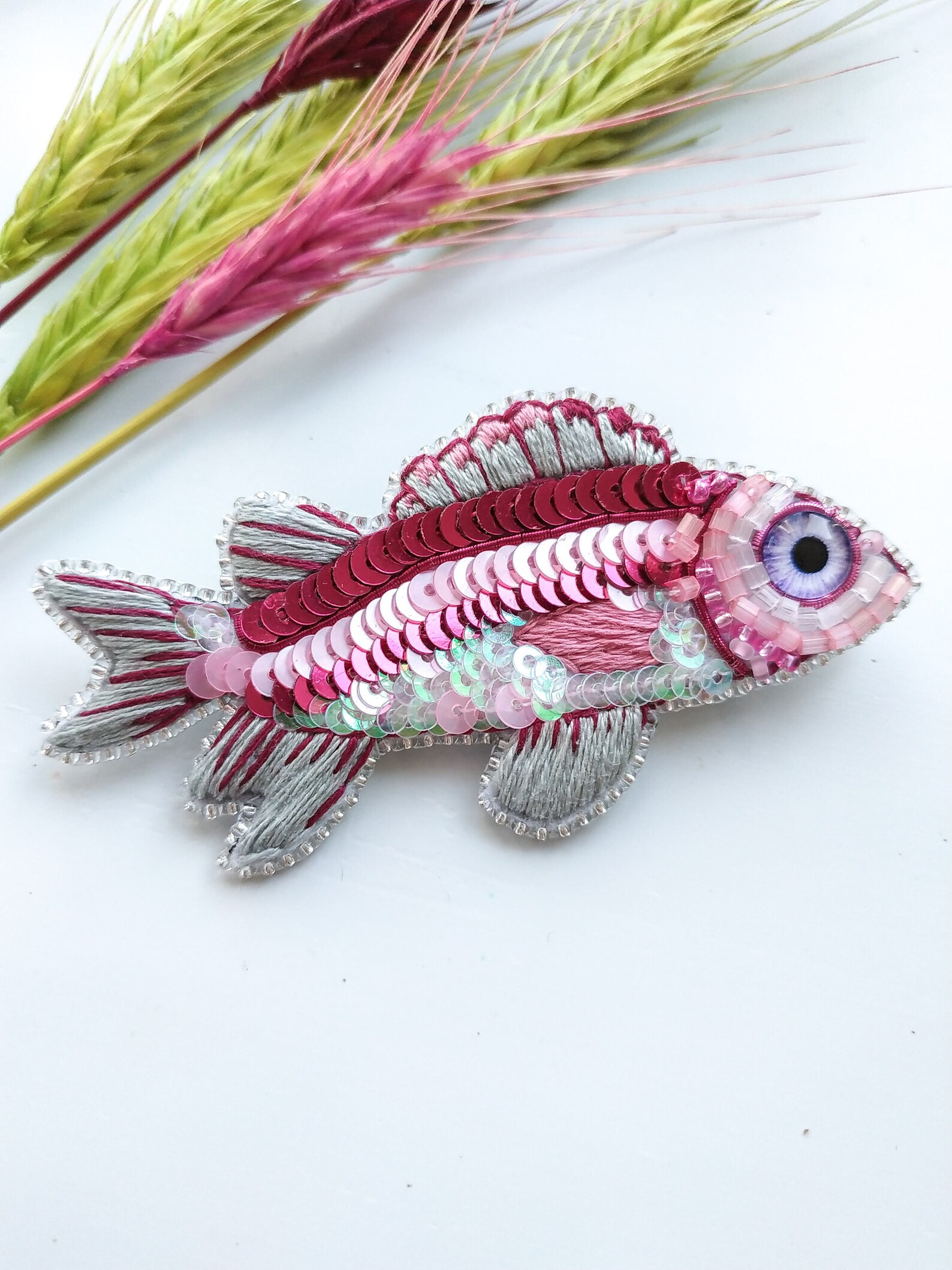 Beaded fish brooch embroidered with silk threads seed beads | Etsy