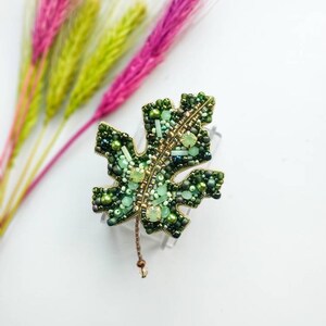 Embroidered Oak Tree Leaf Brooch Green Leaves Jewelry Floral Pin ...