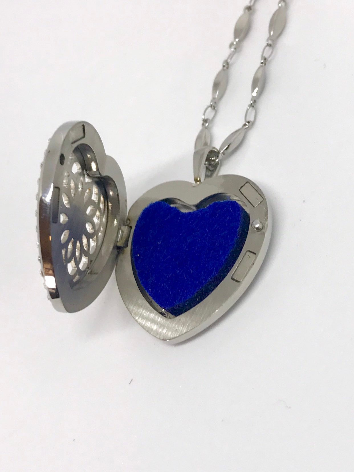 Heart Shaped Essential Oil Diffuser Necklace//aromatherapy Jewelry ...