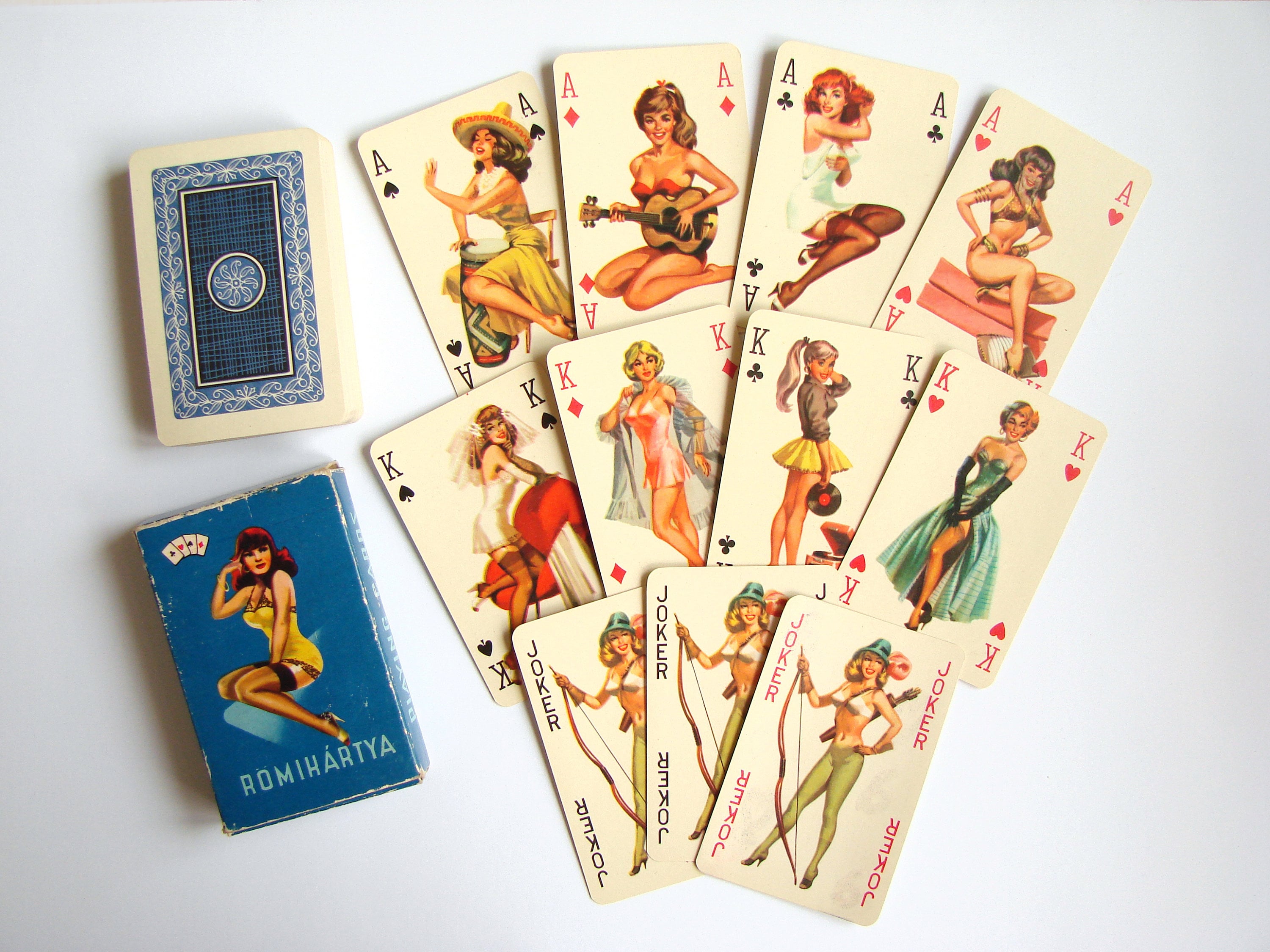 Toys & Games Vintage Pin-Up Girl Playing Cards from Hong Kong Games & Puzzles etna.com.pe