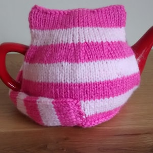 Hand-knitted Bagpuss Tea Cosy. - Etsy UK