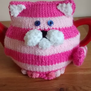 Hand-knitted Bagpuss Tea Cosy. | Etsy