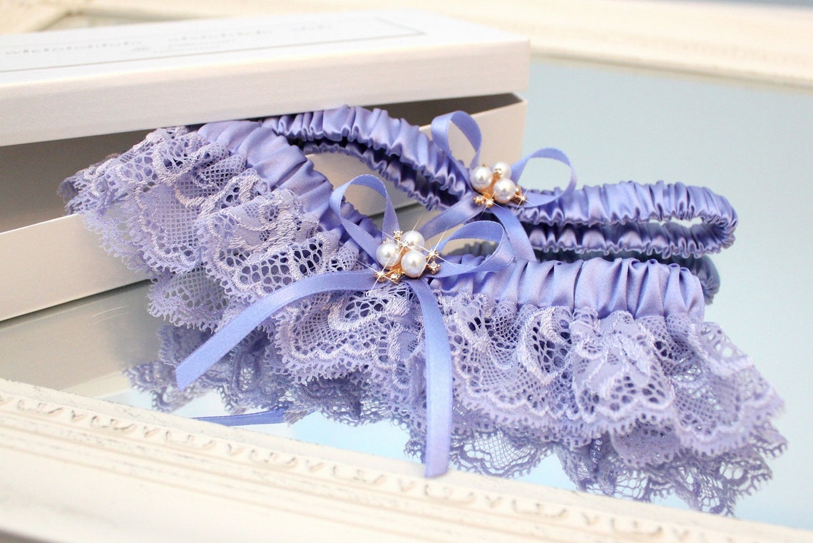 Lilac Lace Wedding Garter Set With Gold and Pearls Charm, Plus Size ...