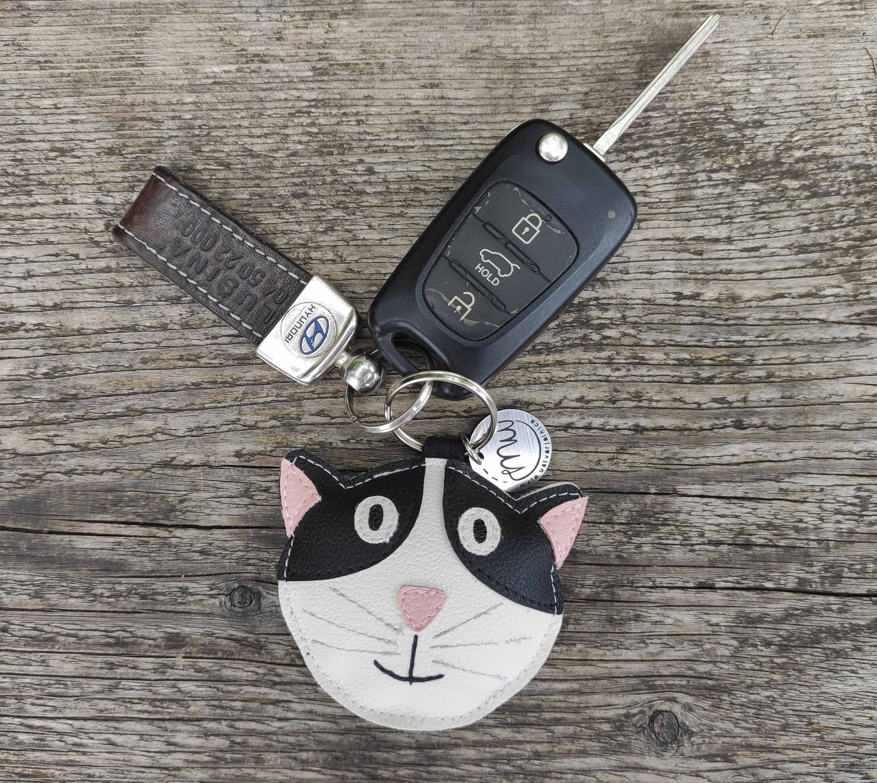 Cute Black&white Cat Keychain Faux Leather Cat Keychain Cat | Etsy UK