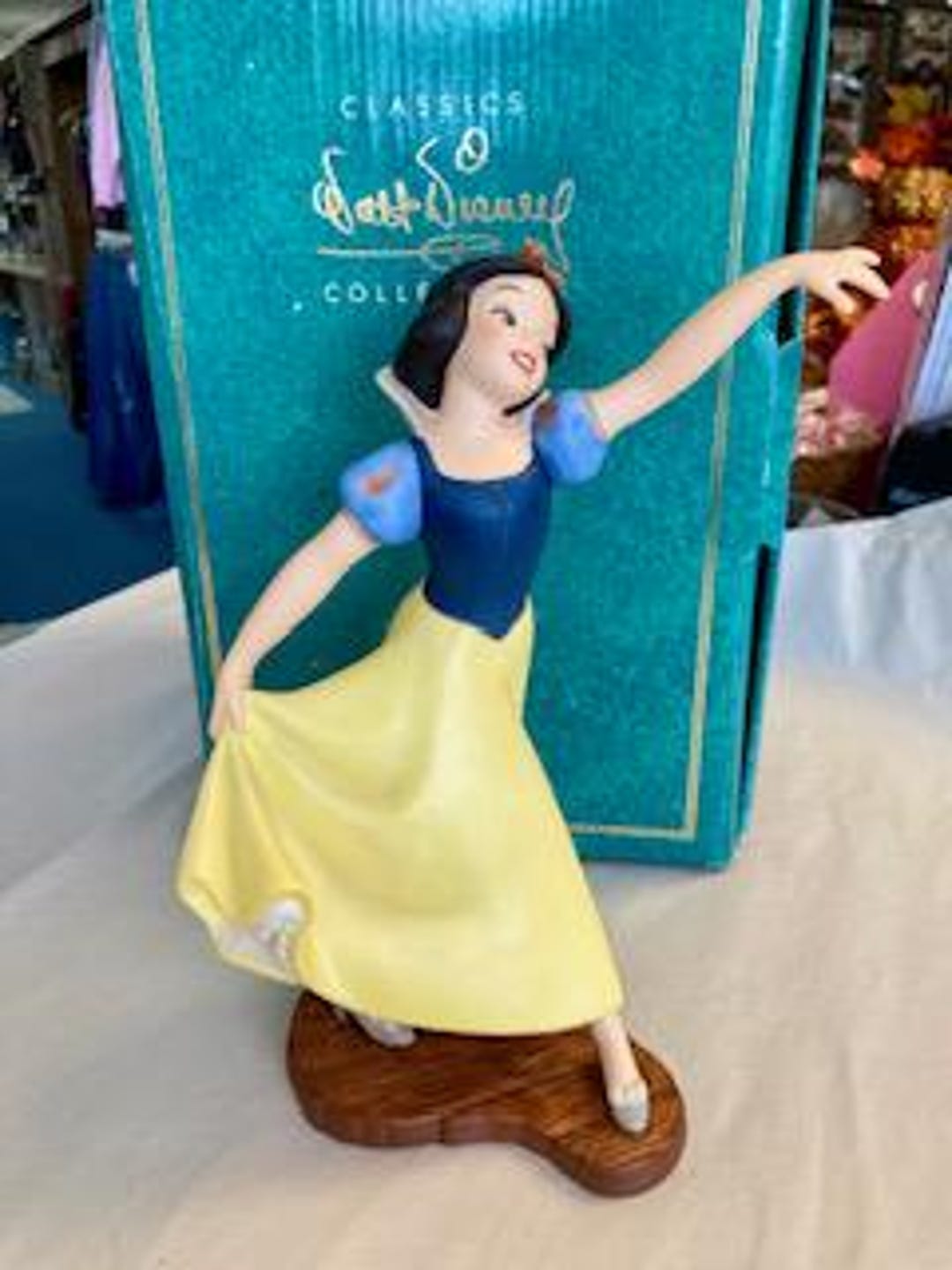 Walt Disney Classics Collection Snow White Figurine - Etsy