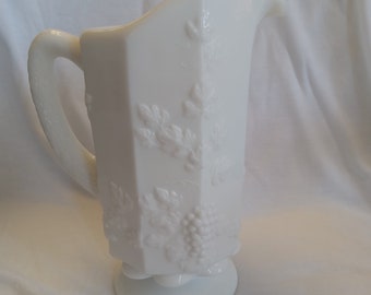 Vintage Milk Glass Pitcher - Etsy