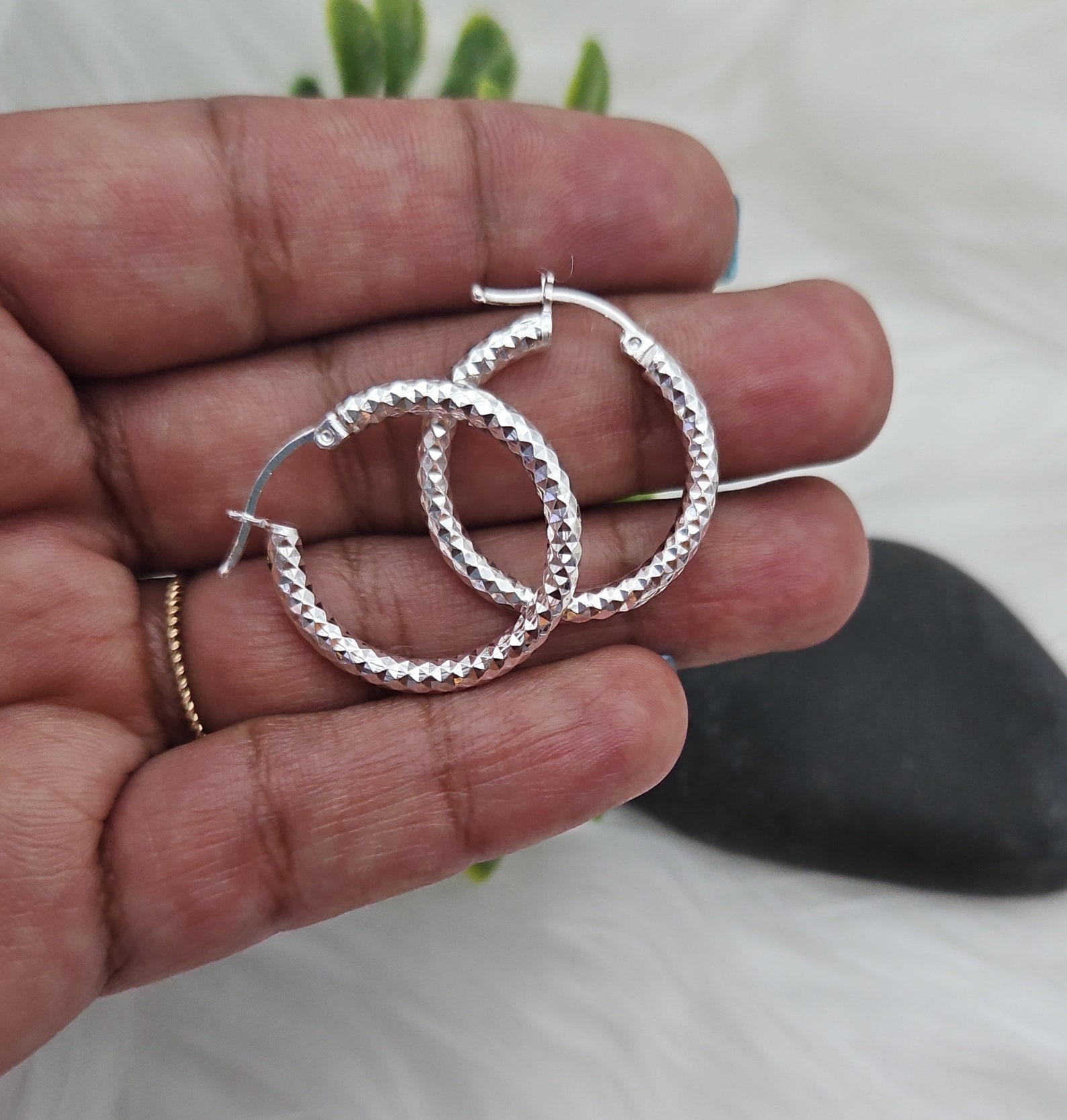 Sterling Silver Diamond Cut Hoop Earrings: Lightweight 25mm Hoops, 925 ...
