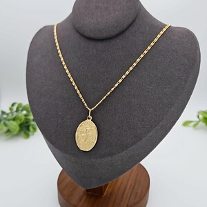 Gold St Anthony Necklace: Oval Saint Pendant, 2mm Scroll Chain ...