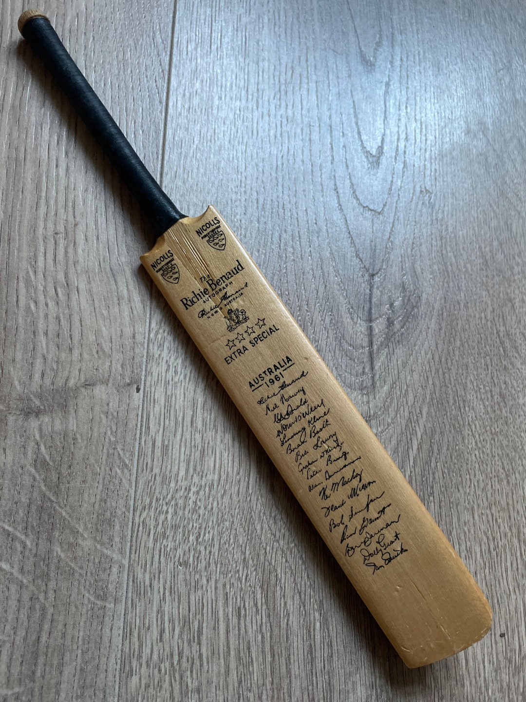 Vintage Miniature Cricket Bat Signed fascimile by the Australia Cricket ...