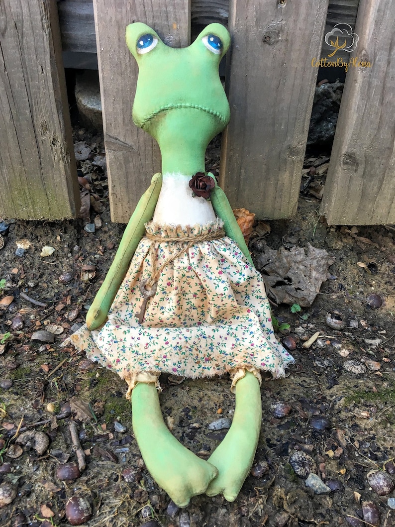 Primitive Frog, Frog Decor, Handmade Dolls, OOAK Doll, Handmade Doll in ...