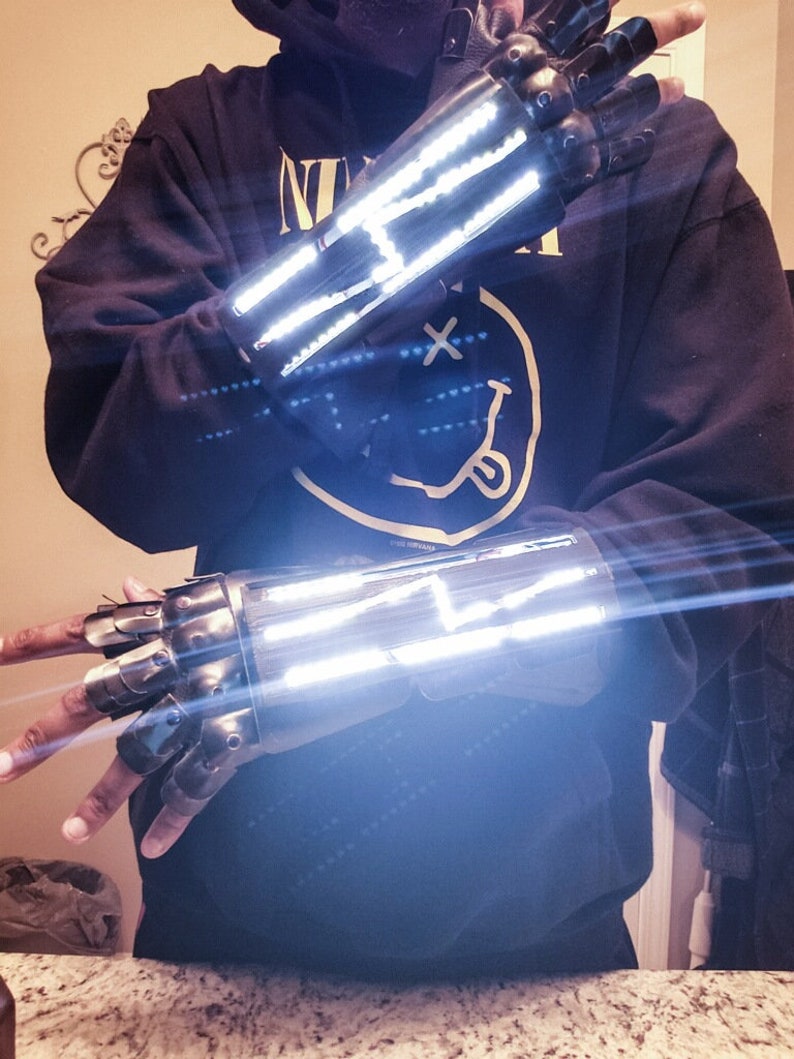 Black Lightning Light Up Gauntlets Static Shock 3D Printed | Etsy