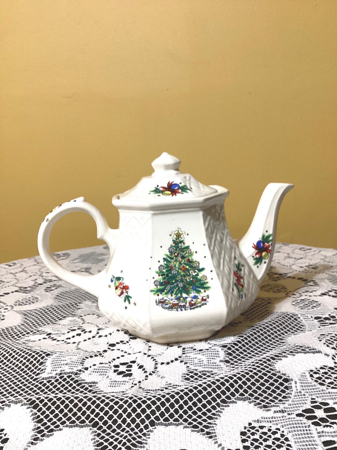 Vintage Christmas Eve Pattern Teapot Sadler England - Etsy