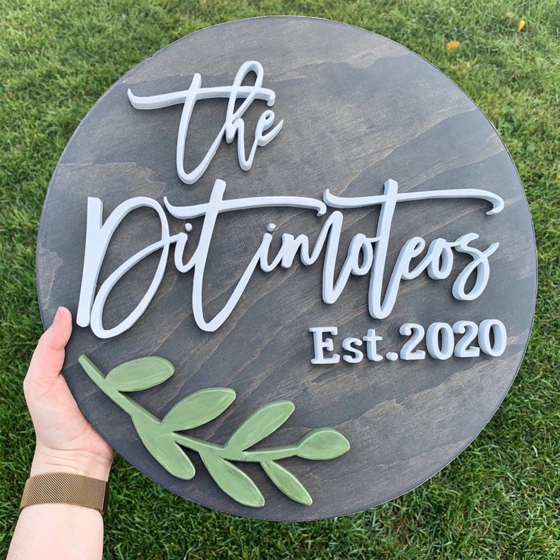 Last Name Round // Farmhouse Sign // Rustic Home Decor // - Etsy