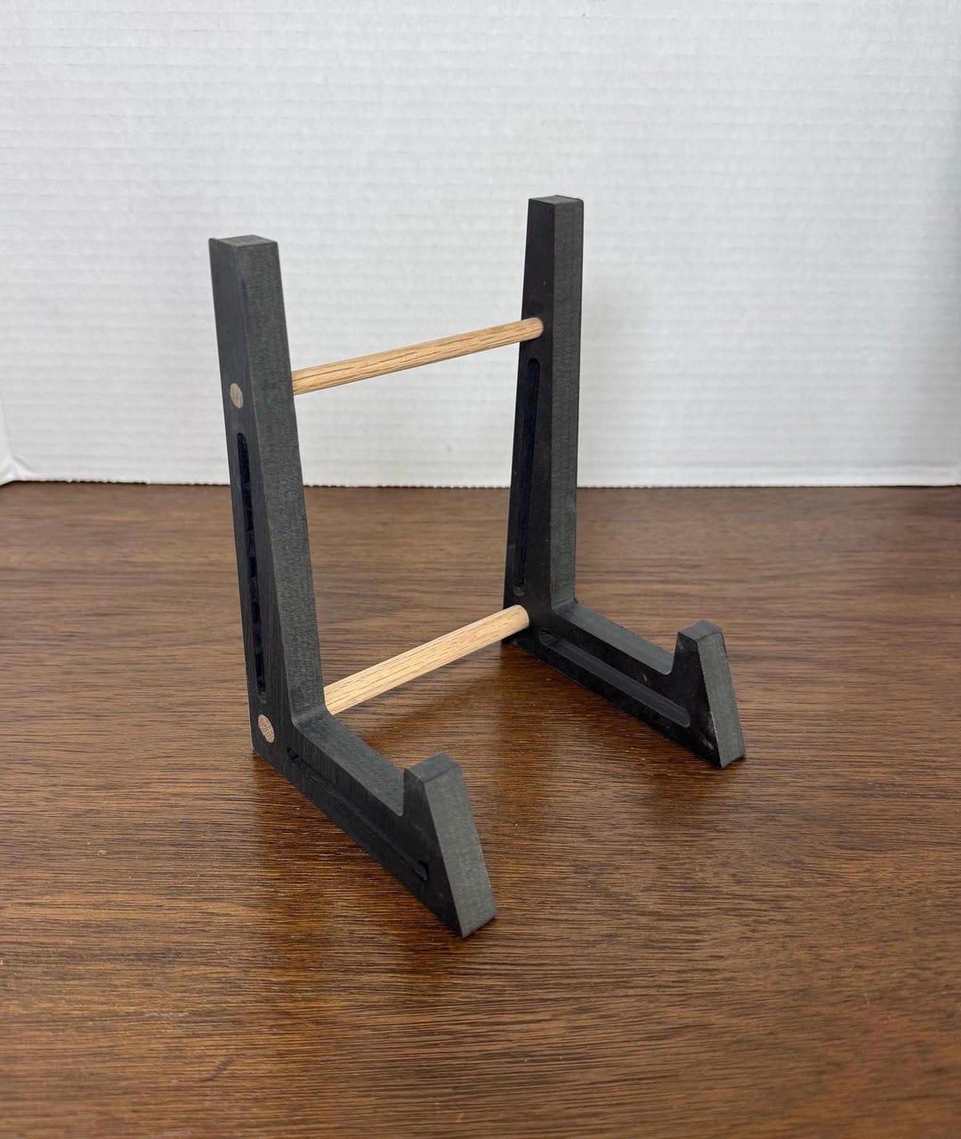 Custom Handmade Black Modern Style Richlite Plate Picture Stand Easel ...