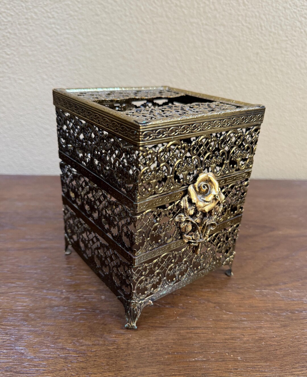 Vintage Gold Filigree Tissue Box Holder Cover With Rose Flower Design ...