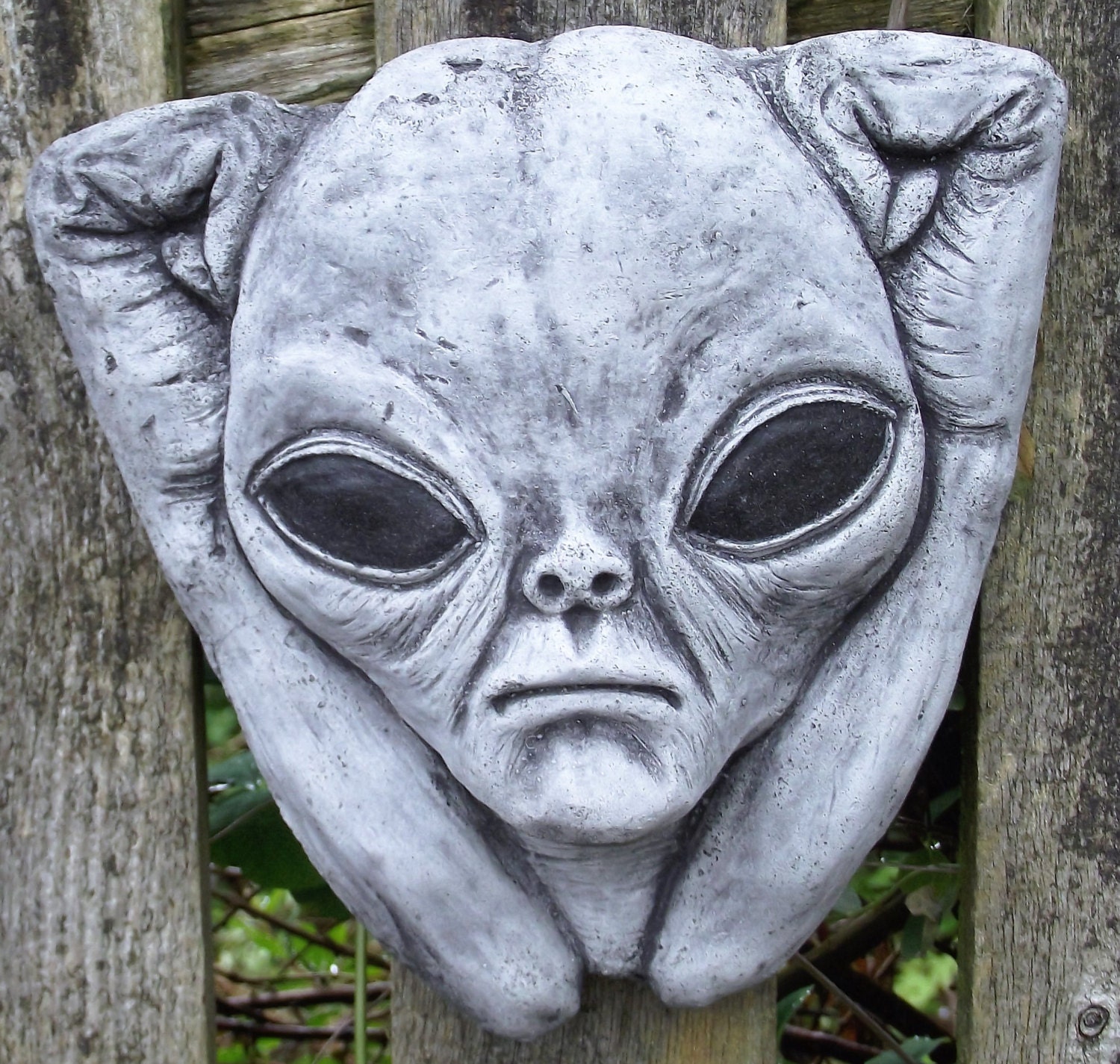 Alien Head Wall Plaque. Hand Cast Stone Garden Ornament. Hook - Etsy