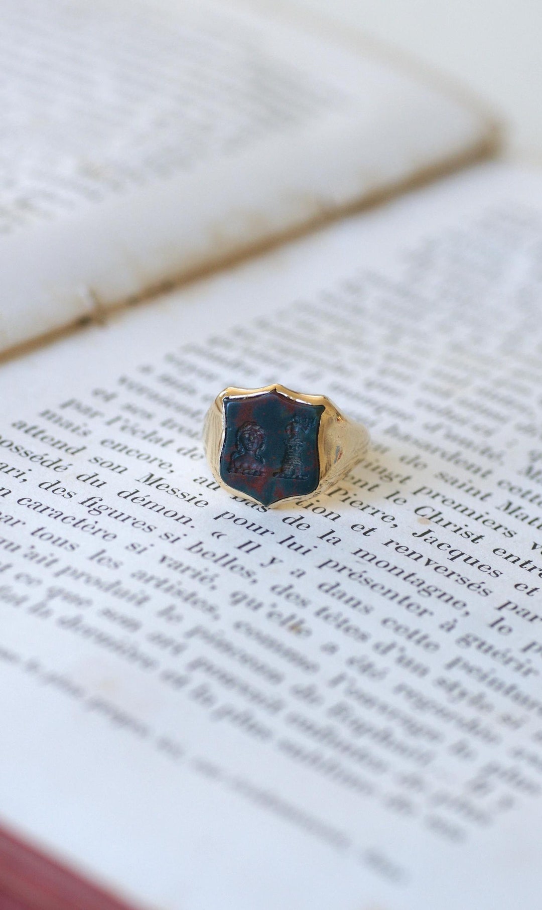 Signet Ring Intaglio Blood Jasper on Yellow Gold Great Britain - Etsy