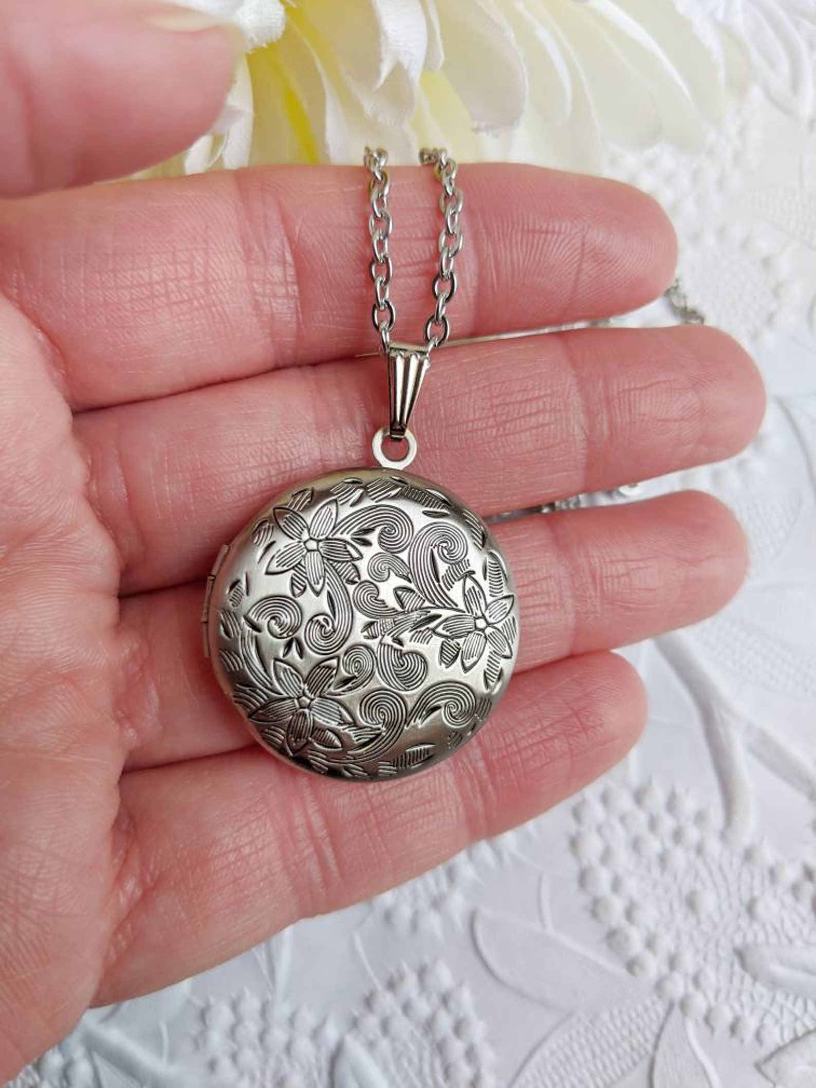 Silver locket for women round locket necklace floral locket | Etsy