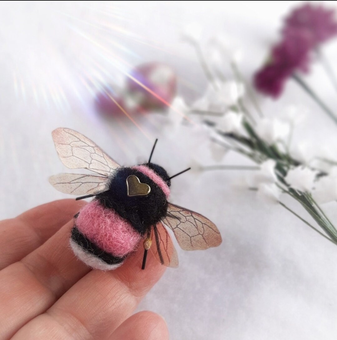 Needle Felted Bumble Bee, Valentine, Wedding Bouquet, Photo Props, Florist Accessories, Felt ...
