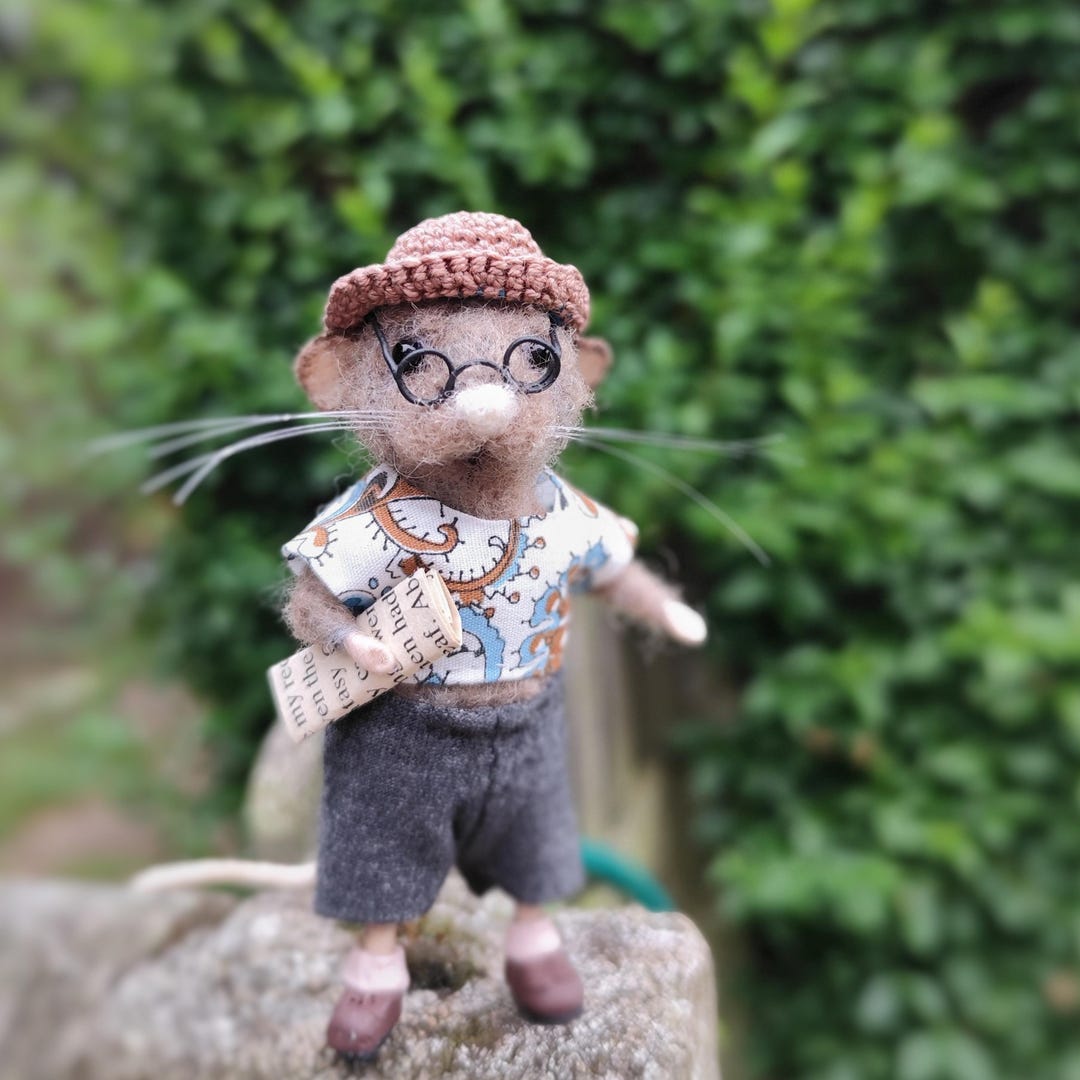 Needlefelted Mouse: OOAK Dapper Gentleman With Crochet Hat - Etsy