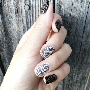 Hmong Nail Art Stamping Kit - Plate, Sleeve Protector, Stamper ...