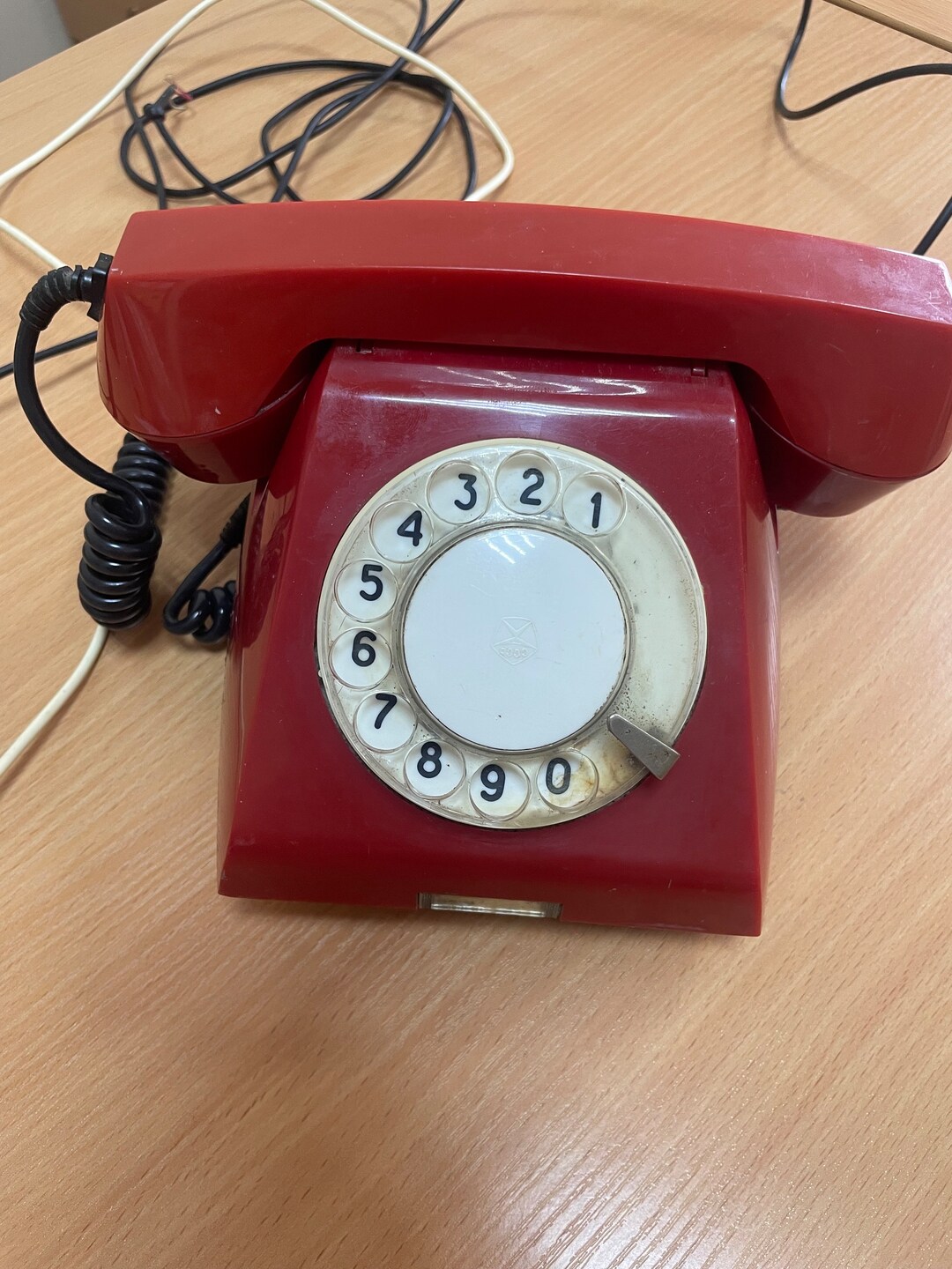 Красный декор телефон ретро телефон старинный телефон винтажный ...
