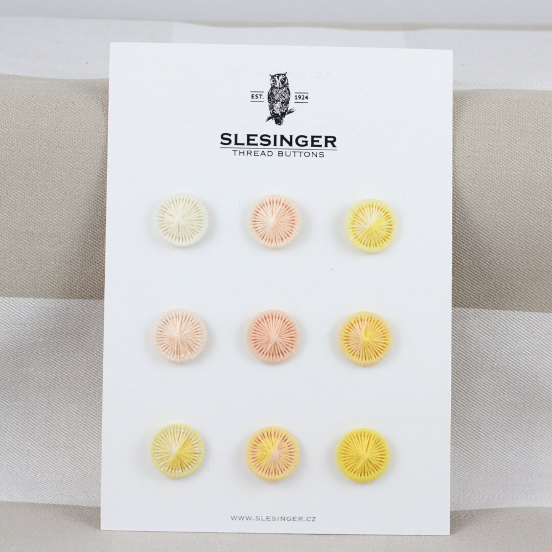 Designer Sample Card No. 11 - SLESINGER'S VINTAGE BUTTONS Victoria 26 ...