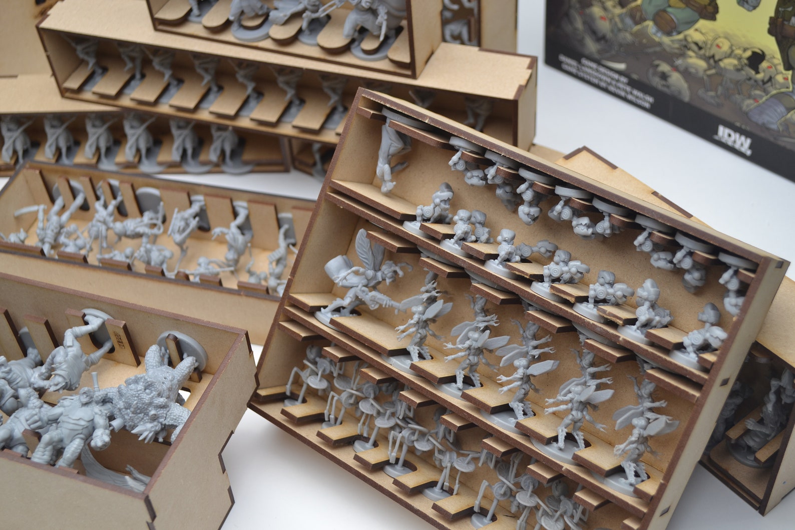 Cutouts for overlapping miniatures · Issue #765 · florianfesti/boxes · GitHub