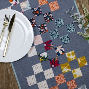 The Plus One Tablerunner - PDF Pattern - Tablerunner Pattern - Quilted Tablerunner - Patchwork ...