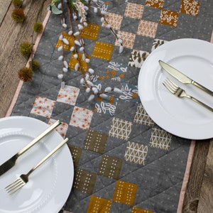 The Plus One Tablerunner - PDF Pattern - Tablerunner Pattern - Quilted Tablerunner - Patchwork ...