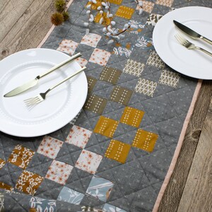 The Plus One Tablerunner - PDF Pattern - Tablerunner Pattern - Quilted Tablerunner - Patchwork ...