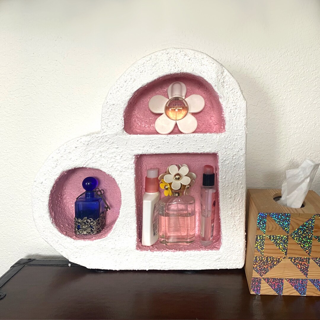 Heart Shape Curio Display Shelf, Curiosity Shelf W/ Pink Inserts ...