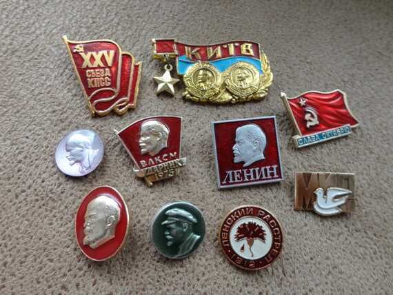 Soviet Red Communist Pins. Soviet Vintage Badge with … - Gem