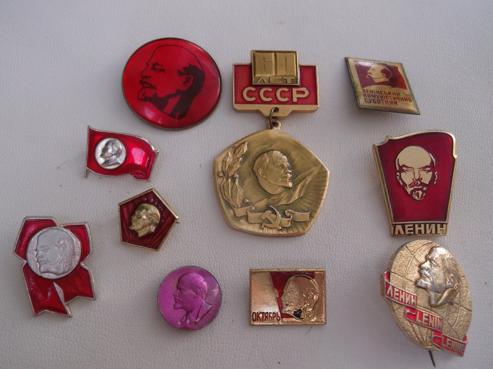 Old Enameled Agitation Pins With Lenin Image Lenin Idol - Etsy