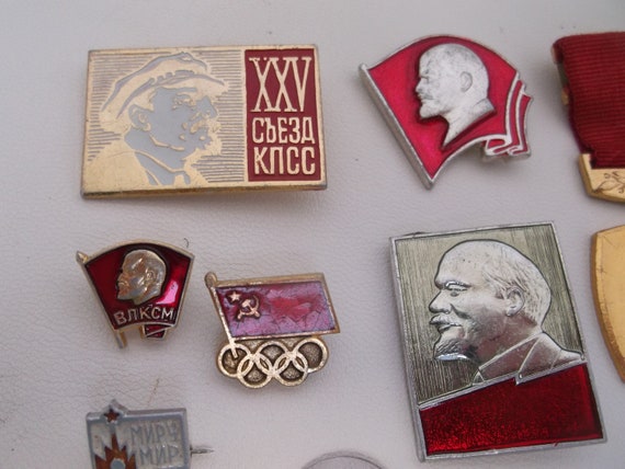 Soviet Vintage Pins. Set of 10 Enameled Badges. Sovie… - Gem