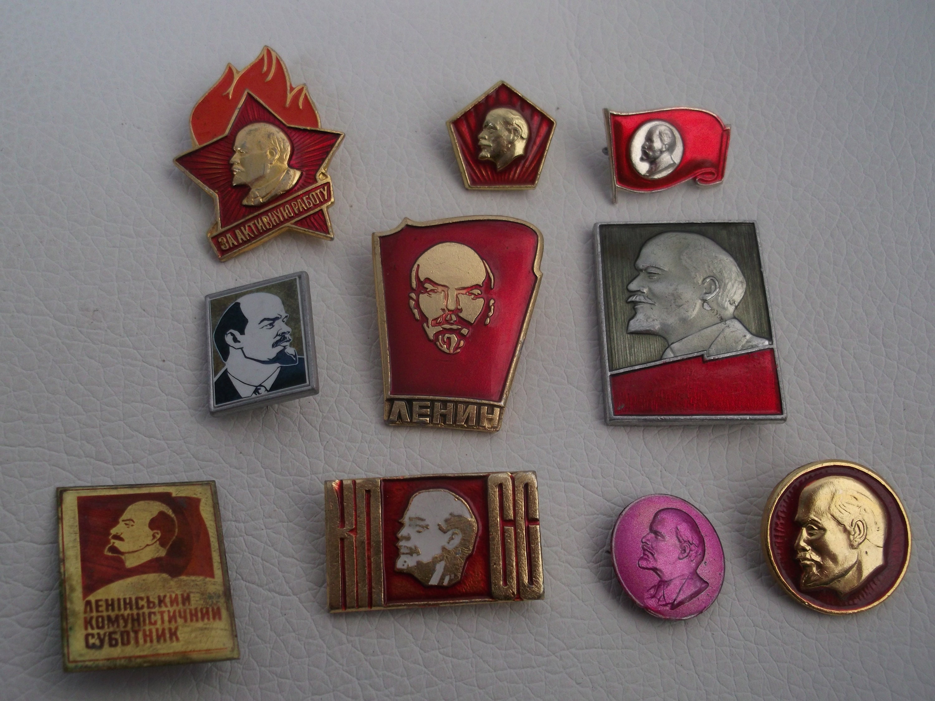 Old Enameled Agitation Pins with Lenin Image Lenin Idol | Etsy